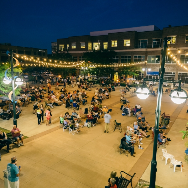 QC Outdoor Summer Concerts 2022 | Visit Quad Cities